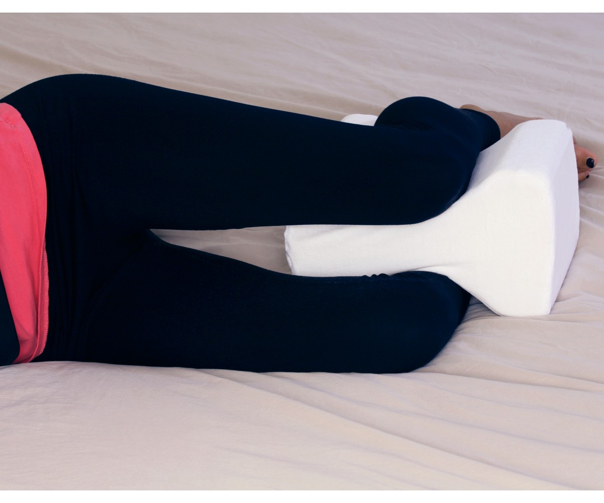 DeluxeComfort.com Memory Foam Leg Spacer for Between Knees - Contoured ...