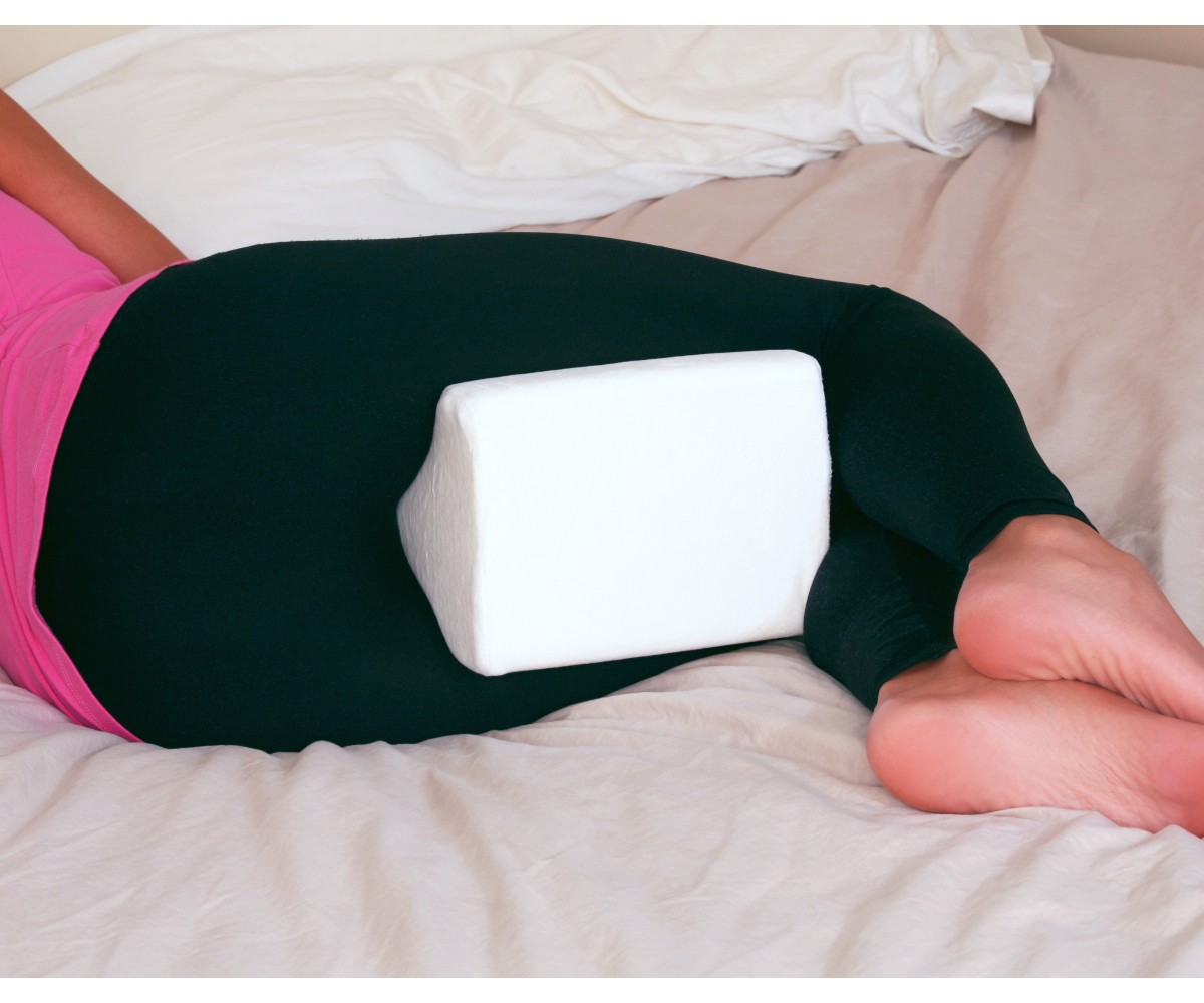 DeluxeComfort.com Memory Foam Leg Spacer for Between Knees - Contoured ...